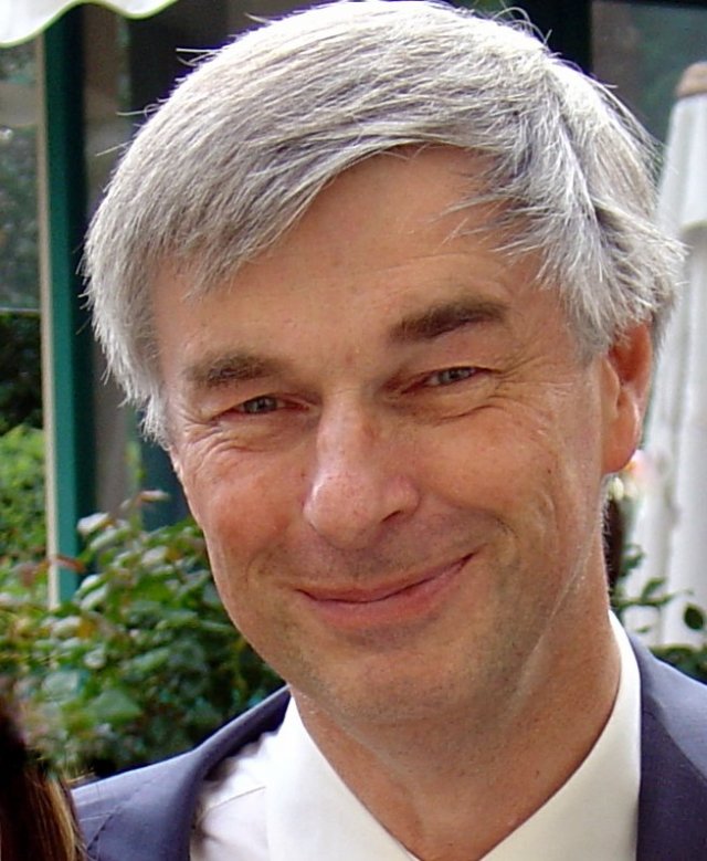 Farewell and thanks to David Lowe – Languages across Borders